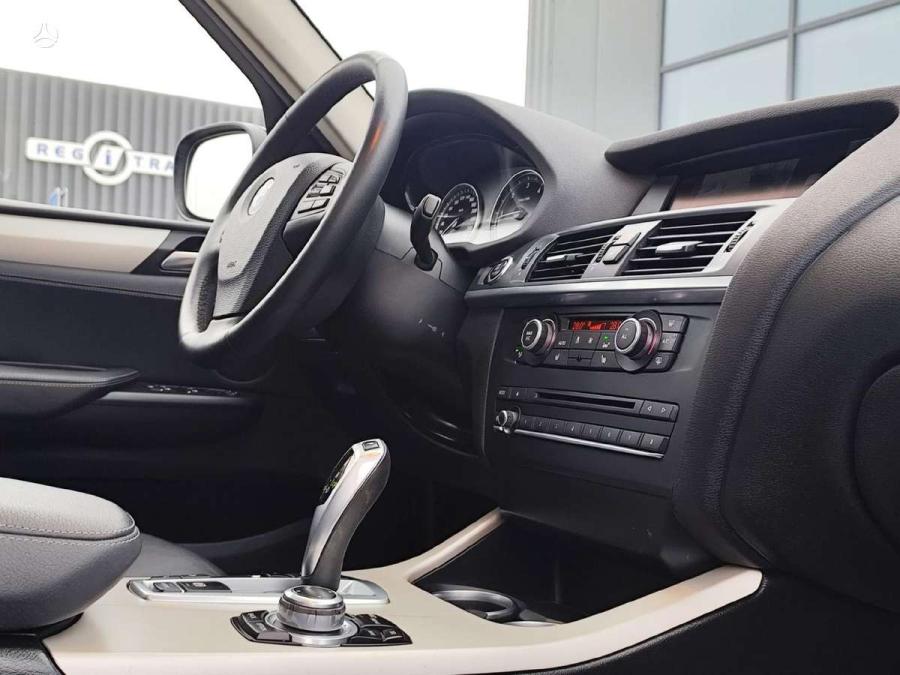 Pelēks BMW X3 2013 Šauļi, ar dzinēja tilpumu 2.00 L un nobraukumu 203 tūkst. km par 10950 €, foto 18 vietnē AUTOMOTO.COM.LV