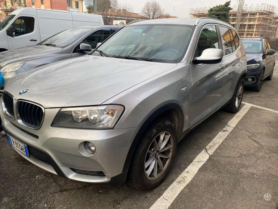 Pelēks BMW X3 2013 Panevēža, ar dzinēja tilpumu 2.00 L un nobraukumu 330 tūkst. km par 4500 €, foto 1 vietnē AUTOMOTO.COM.LV