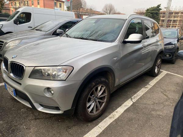 Pelēks BMW X3 2013 Panevēža, ar dzinēja tilpumu 2.00 L un nobraukumu 330 tūkst. km par 4500 €, foto 3 vietnē AUTOMOTO.COM.LV