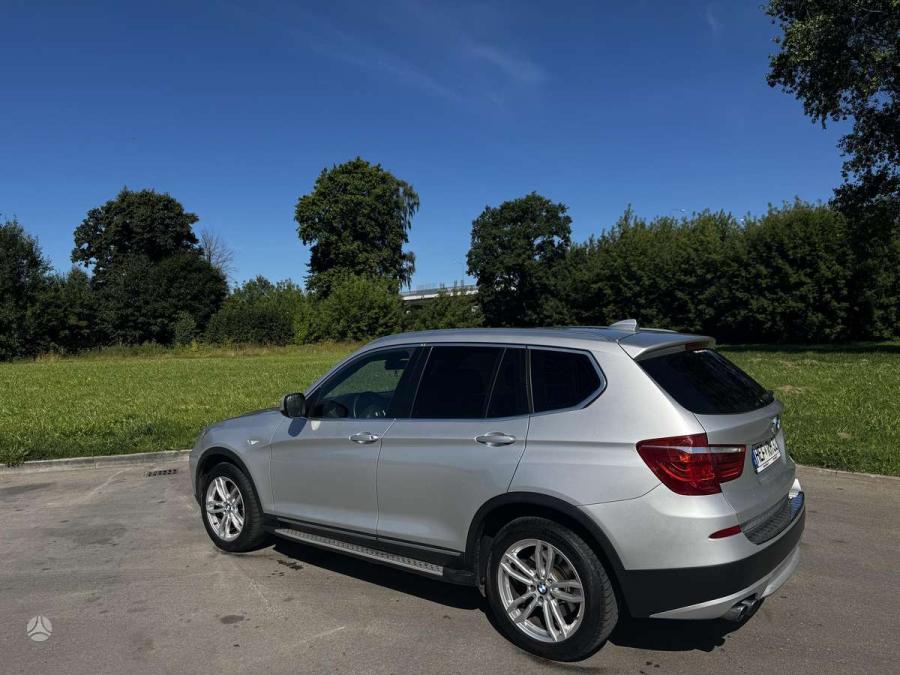 Grey BMW X3 2013 in Kretinga, with an engine capacity of 2.99 L and mileage of 305 thousand km for 11000 €, photo 5 on AUTOMOTO.COM.LV