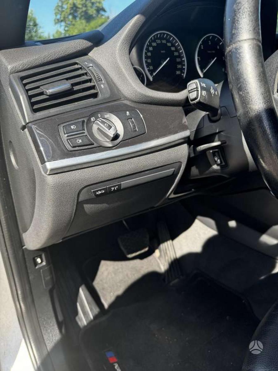 Grey BMW X3 2013 in Kretinga, with an engine capacity of 2.99 L and mileage of 305 thousand km for 11000 €, photo 11 on AUTOMOTO.COM.LV