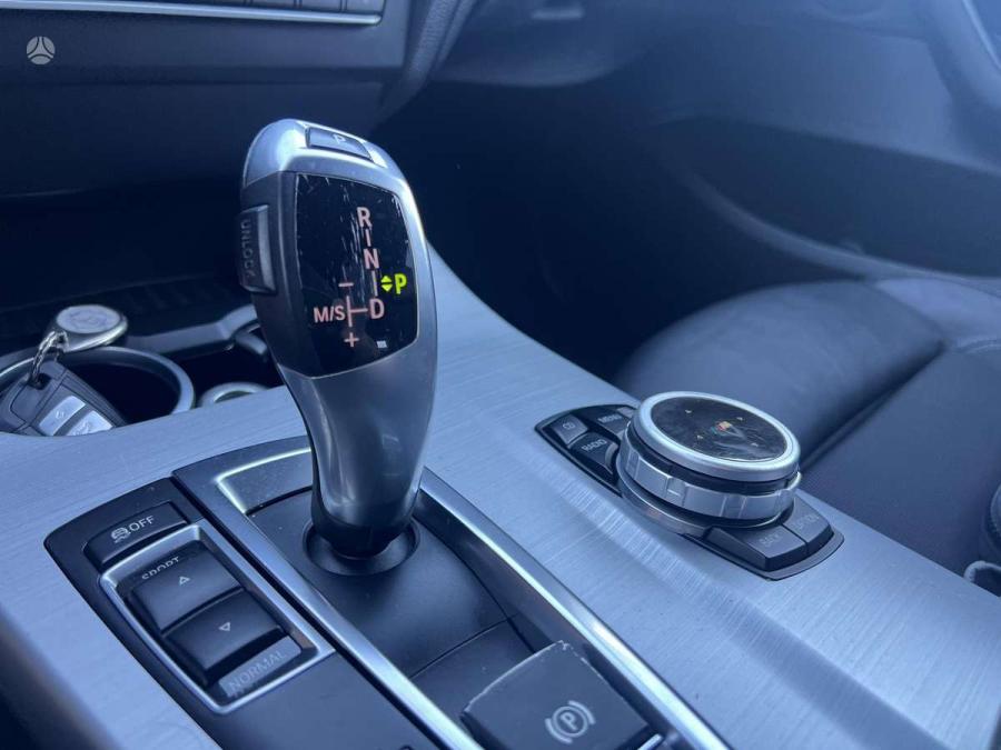 Grey BMW X3 2013 in Kaunas, with an engine capacity of 2.99 L and mileage of 238 thousand km for 9700 €, photo 15 on AUTOMOTO.COM.LV