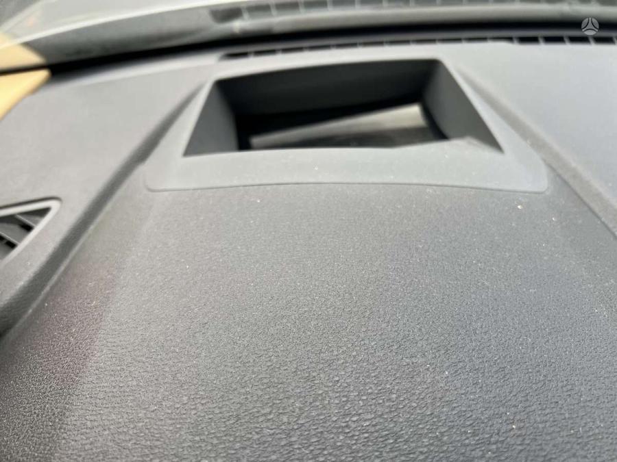 Grey BMW X3 2013 in Kaunas, with an engine capacity of 2.99 L and mileage of 250 thousand km for 4700 €, photo 12 on AUTOMOTO.COM.LV
