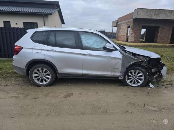 Grey BMW X3 2014 in Kedainiai, with an engine capacity of 2.00 L and mileage of 279 thousand km for 5500 €, photo 4 on AUTOMOTO.COM.LV