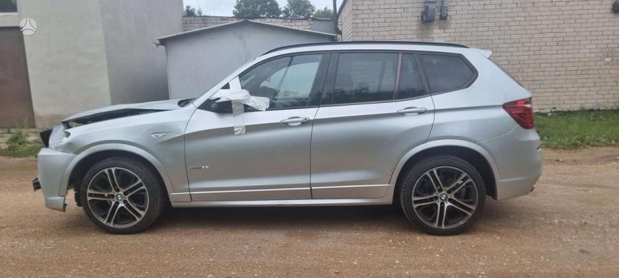 Grey BMW X3 2014 in Vilnius, with an engine capacity of 2.98 L and mileage of 97 thousand km for 7800 €, photo 5 on AUTOMOTO.COM.LV