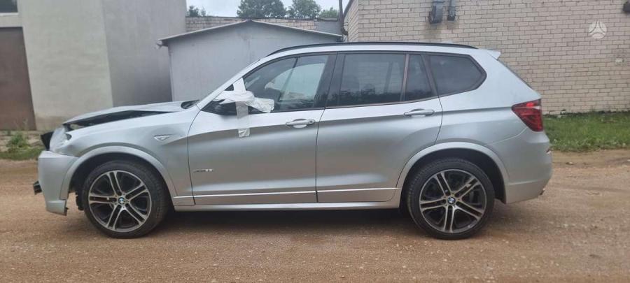 Pelēks BMW X3 2014 Viļņa, ar dzinēja tilpumu 2.98 L un nobraukumu 97 tūkst. km par 7800 €, foto 5 vietnē AUTOMOTO.COM.LV