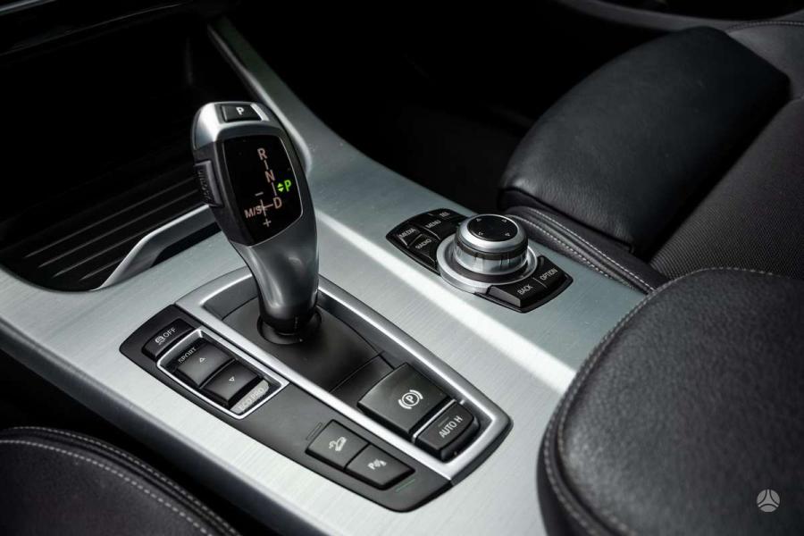 Grey BMW X3 2015 in Elektrenai, with an engine capacity of 2.00 L and mileage of 211 thousand km for 14750 €, photo 19 on AUTOMOTO.COM.LV