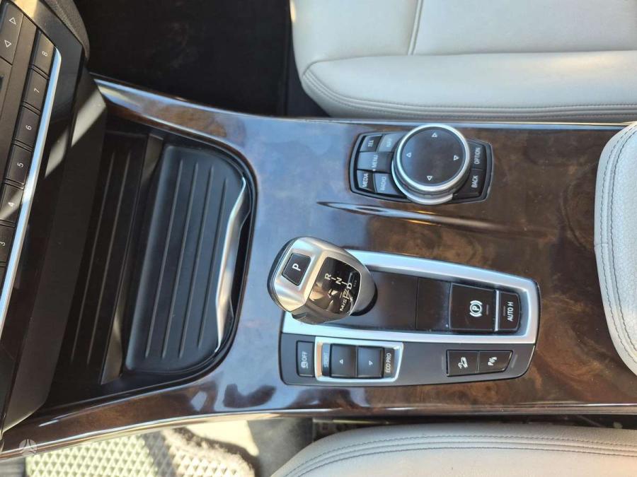 Grey BMW X3 2015 in Vilnius, with an engine capacity of 2.00 L and mileage of 161 thousand km for 10750 €, photo 14 on AUTOMOTO.COM.LV