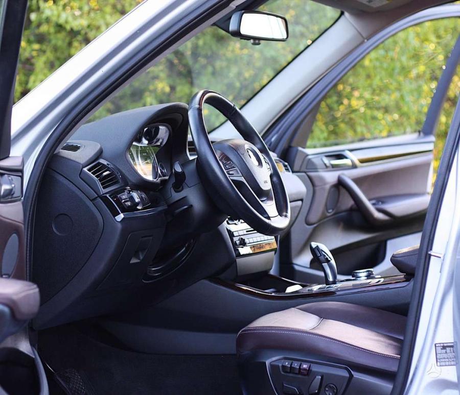 Grey BMW X3 2015 in Kretinga, with an engine capacity of 2.00 L and mileage of 213 thousand km for 12999 €, photo 21 on AUTOMOTO.COM.LV