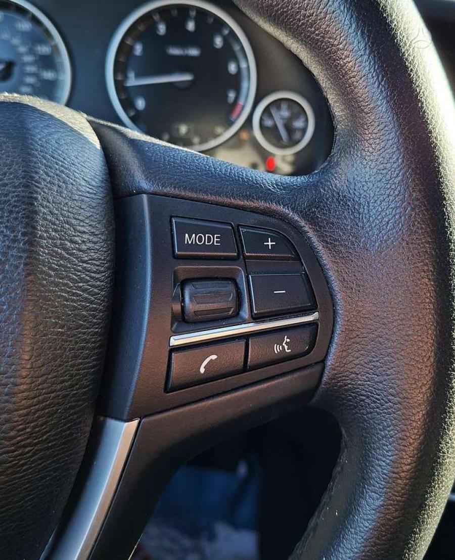 Grey BMW X3 2015 in Kretinga, with an engine capacity of 2.00 L and mileage of 213 thousand km for 12999 €, photo 39 on AUTOMOTO.COM.LV