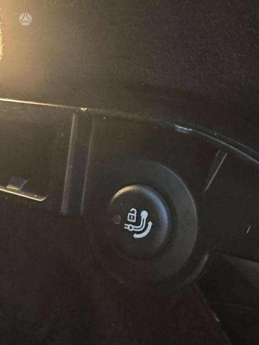 Grey BMW X3 2016 in Marijampole, with an engine capacity of 2.99 L and mileage of 256 thousand km for 16700 €, photo 20 on AUTOMOTO.COM.LV