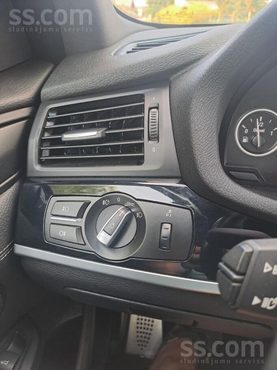 Grey BMW X3 2016 in Tukums, with an engine capacity of 3.00 L and mileage of 238 thousand km for 14900 €, photo 12 on AUTOMOTO.COM.LV