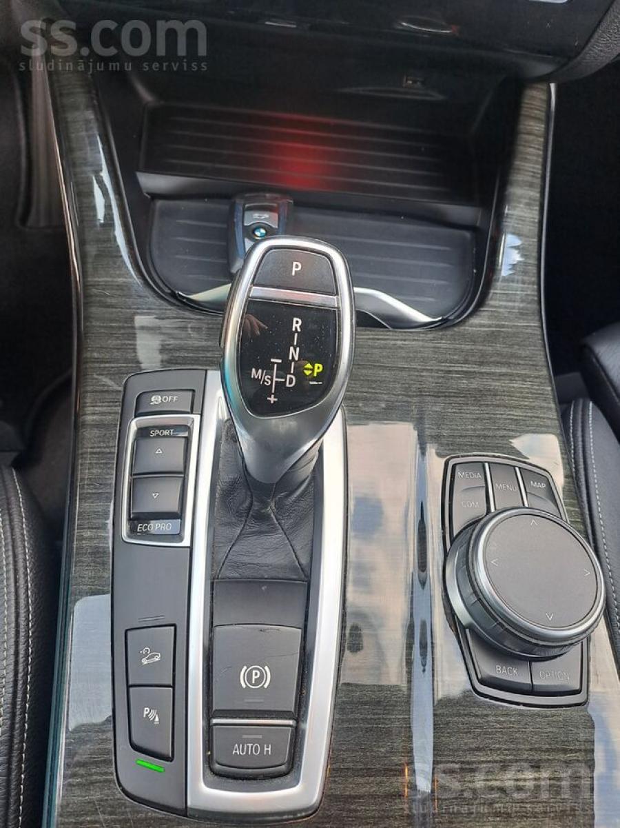 Grey BMW X3 2016 in Tukums, with an engine capacity of 3.00 L and mileage of 238 thousand km for 14900 €, photo 16 on AUTOMOTO.COM.LV