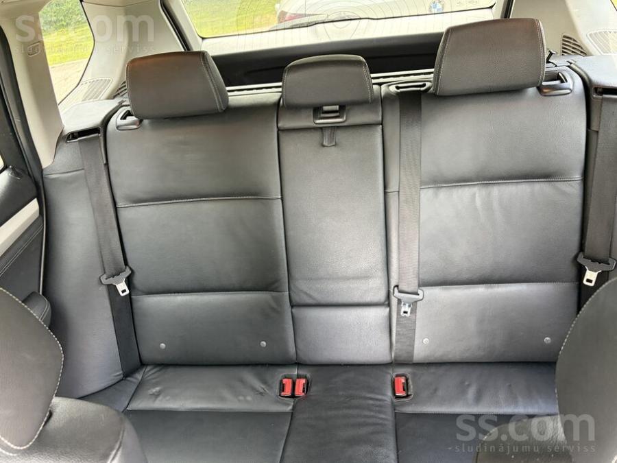 Grey BMW X3 2017 in Tallinn, with an engine capacity of 2.00 L and mileage of 238 thousand km for 13800 €, photo 3 on AUTOMOTO.COM.LV