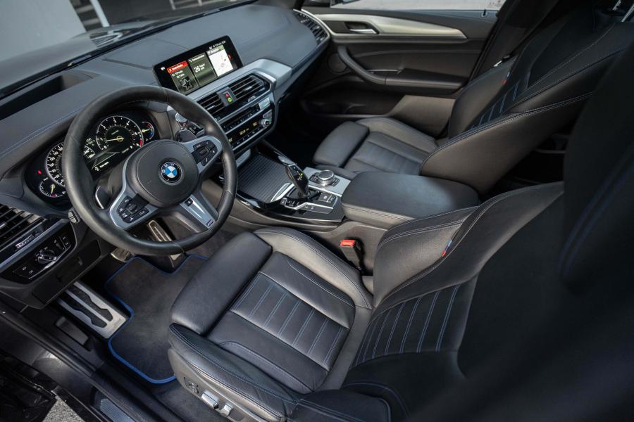 Grey BMW X3 2017 in Riga, with an engine capacity of 3.00 L and mileage of 219 thousand km for 24990 €, photo 12 on AUTOMOTO.COM.LV