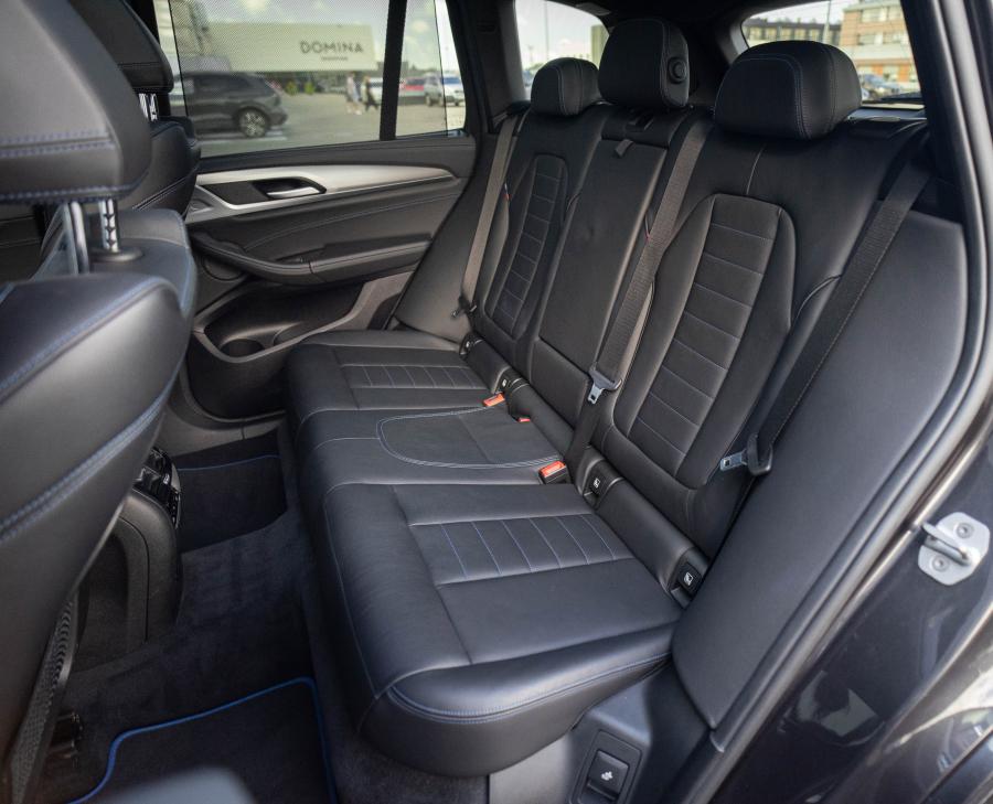 Grey BMW X3 2017 in Riga, with an engine capacity of 3.00 L and mileage of 219 thousand km for 24990 €, photo 32 on AUTOMOTO.COM.LV