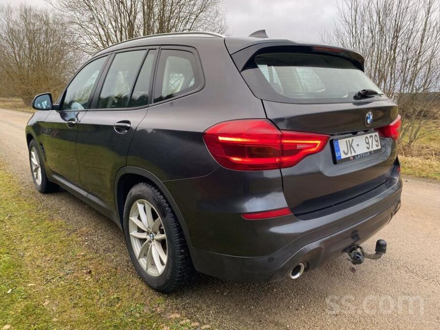 Grey BMW X3 2018 in Riga, with an engine capacity of 2.00 L and mileage of 214 thousand km for 18000 €, photo 4 on AUTOMOTO.COM.LV