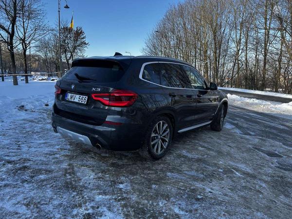 Pelēks BMW X3 2018 Viļņa, ar dzinēja tilpumu 2.00 L un nobraukumu 100 tūkst. km par 26900 €, foto 3 vietnē AUTOMOTO.COM.LV