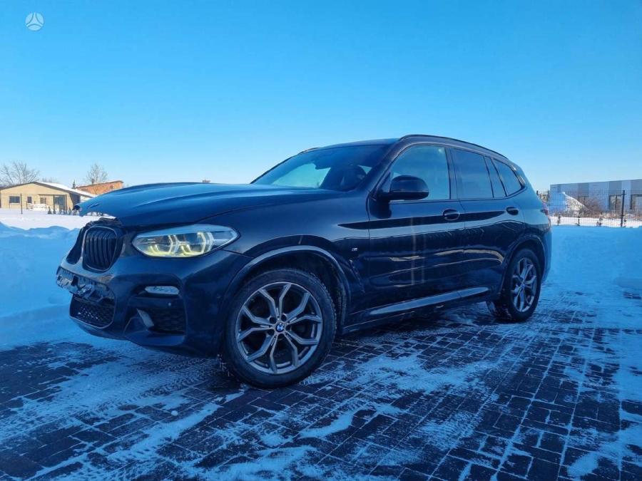 Grey BMW X3 2018 in Siauliai, with an engine capacity of 2.00 L and mileage of 290 thousand km for 9999 €, photo 1 on AUTOMOTO.COM.LV