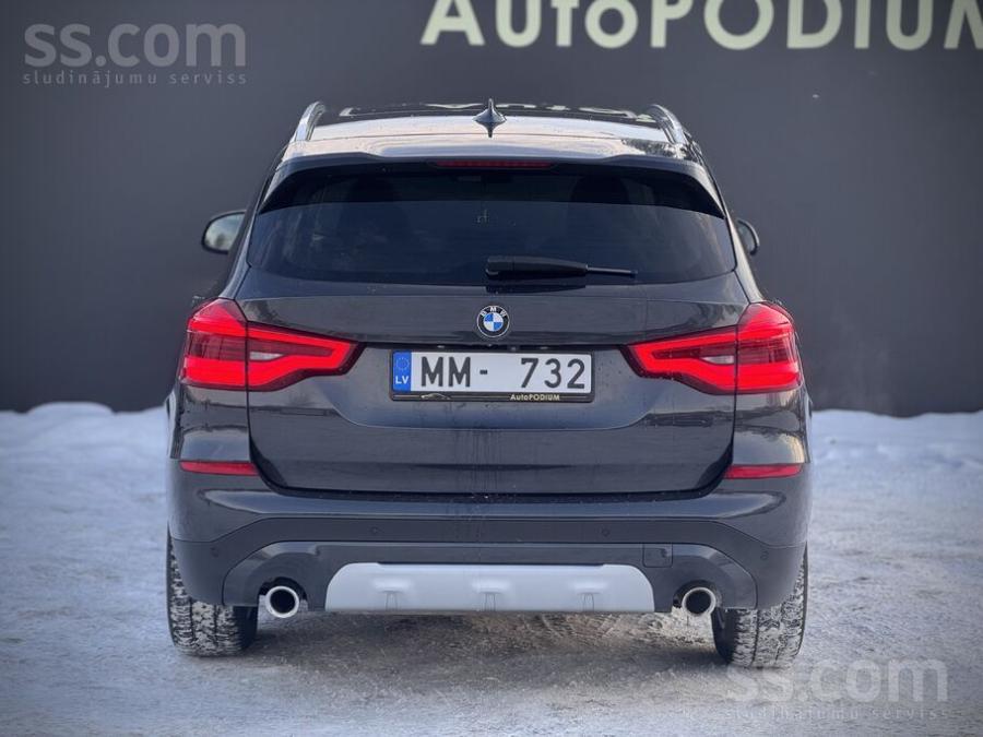Grey BMW X3 2018 in Riga, with an engine capacity of 2.00 L and mileage of 109 thousand km for 27990 €, photo 3 on AUTOMOTO.COM.LV