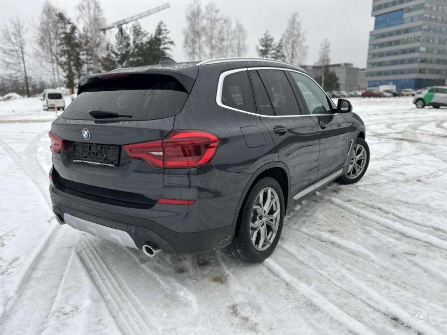 Grey BMW X3 2018 in Vilnius, with an engine capacity of 2.00 L and mileage of 275 thousand km for 20599 €, photo 6 on AUTOMOTO.COM.LV