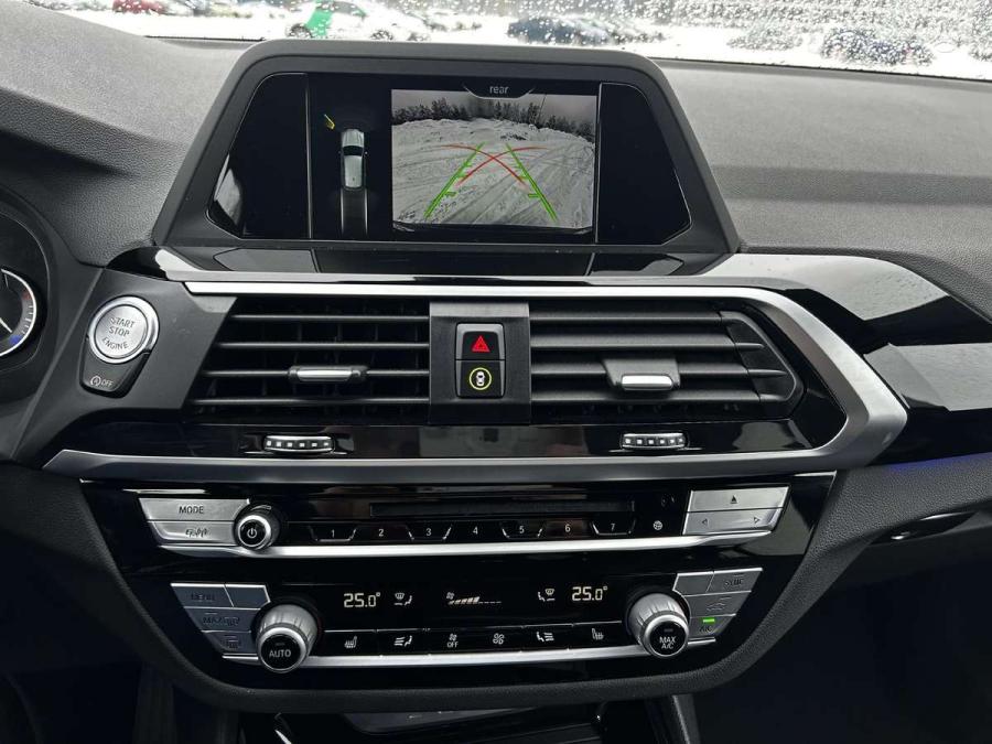 Grey BMW X3 2018 in Vilnius, with an engine capacity of 2.00 L and mileage of 275 thousand km for 20599 €, photo 18 on AUTOMOTO.COM.LV