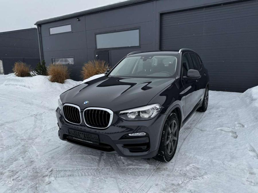 Grey BMW X3 2018 in Kaunas, with an engine capacity of 2.00 L and mileage of 229 thousand km for 14950 €, photo 2 on AUTOMOTO.COM.LV