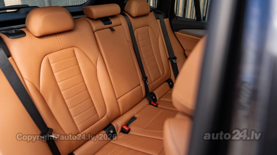Grey BMW X3 2018 in Tallinn, with an engine capacity of 3.00 L and mileage of 229 thousand km for 25990 €, photo 18 on AUTOMOTO.COM.LV