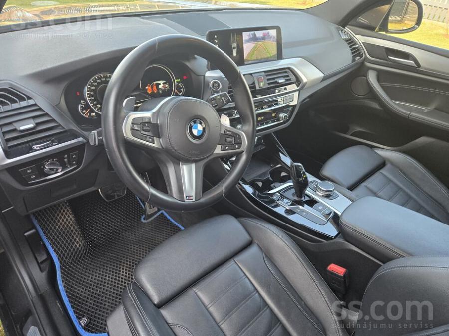 Grey BMW X3 2018 in Riga, with an engine capacity of 3.00 L and mileage of 241 thousand km for 23900 €, photo 10 on AUTOMOTO.COM.LV