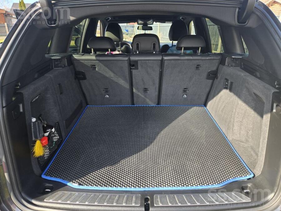 Grey BMW X3 2018 in Riga, with an engine capacity of 3.00 L and mileage of 241 thousand km for 23900 €, photo 17 on AUTOMOTO.COM.LV