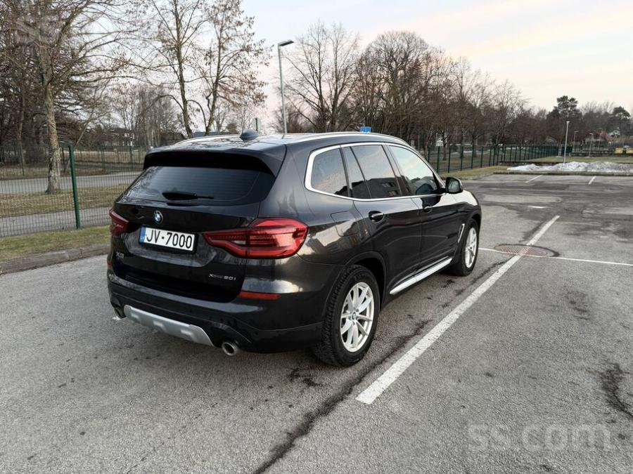 Pelēks BMW X3 2018 Rīga, ar dzinēja tilpumu 2.00 L un nobraukumu 250 tūkst. km par 19100 €, foto 4 vietnē AUTOMOTO.COM.LV