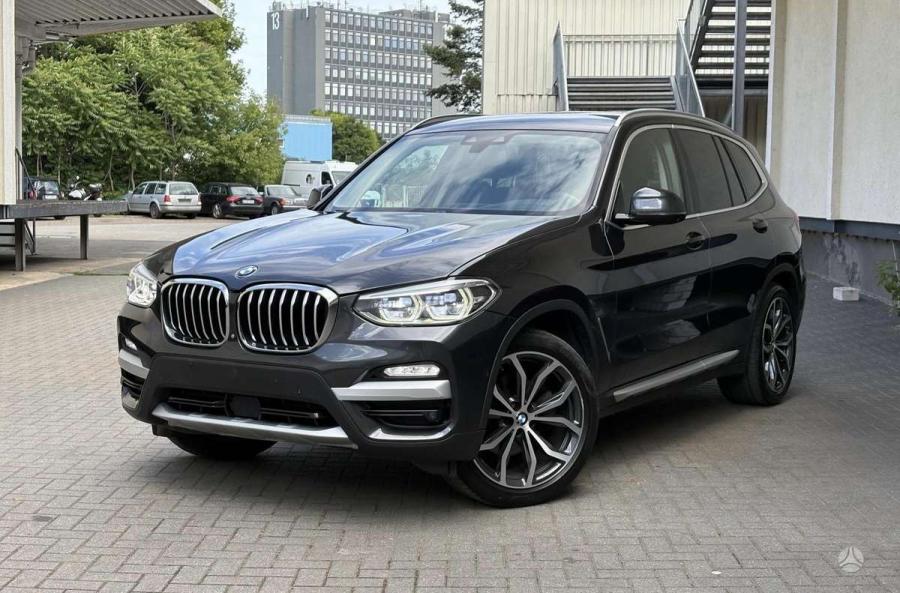 Grey BMW X3 2018 in Vilnius, with an engine capacity of 2.00 L and mileage of 215 thousand km for 21900 €, photo 1 on AUTOMOTO.COM.LV