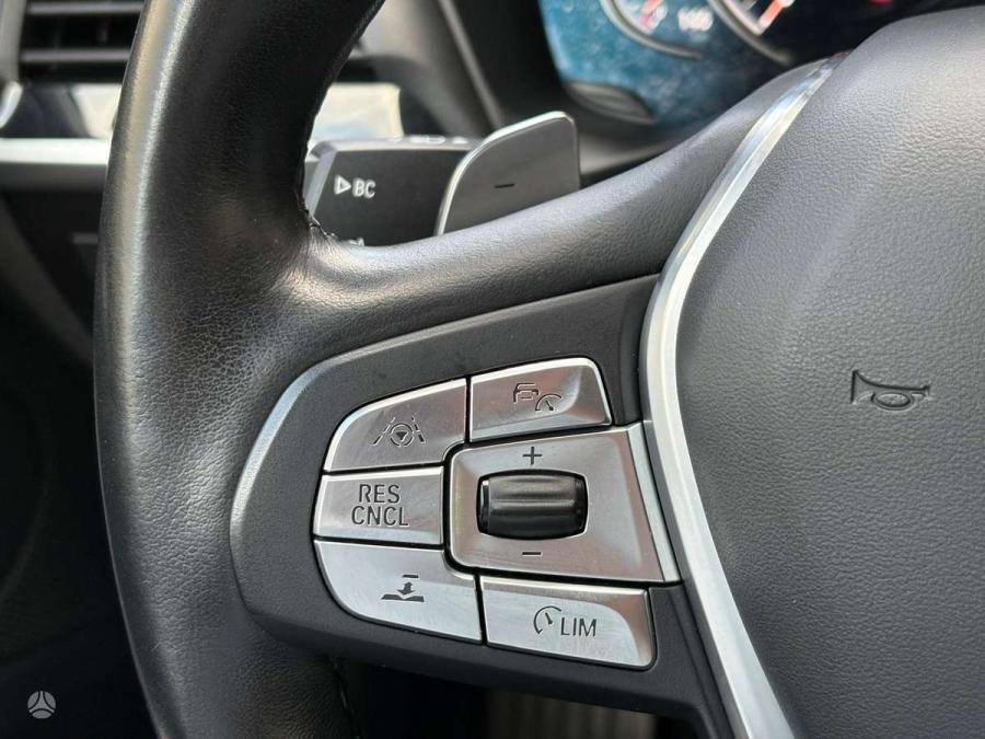 Grey BMW X3 2018 in Vilnius, with an engine capacity of 2.00 L and mileage of 215 thousand km for 21900 €, photo 20 on AUTOMOTO.COM.LV
