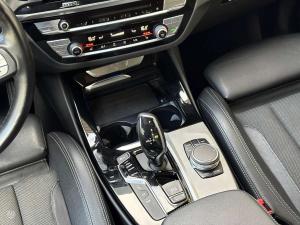 Grey BMW X3 2018 in Vilnius, with an engine capacity of 2.00 L and mileage of 215 thousand km for 21900 €, photo 25 on AUTOMOTO.COM.LV