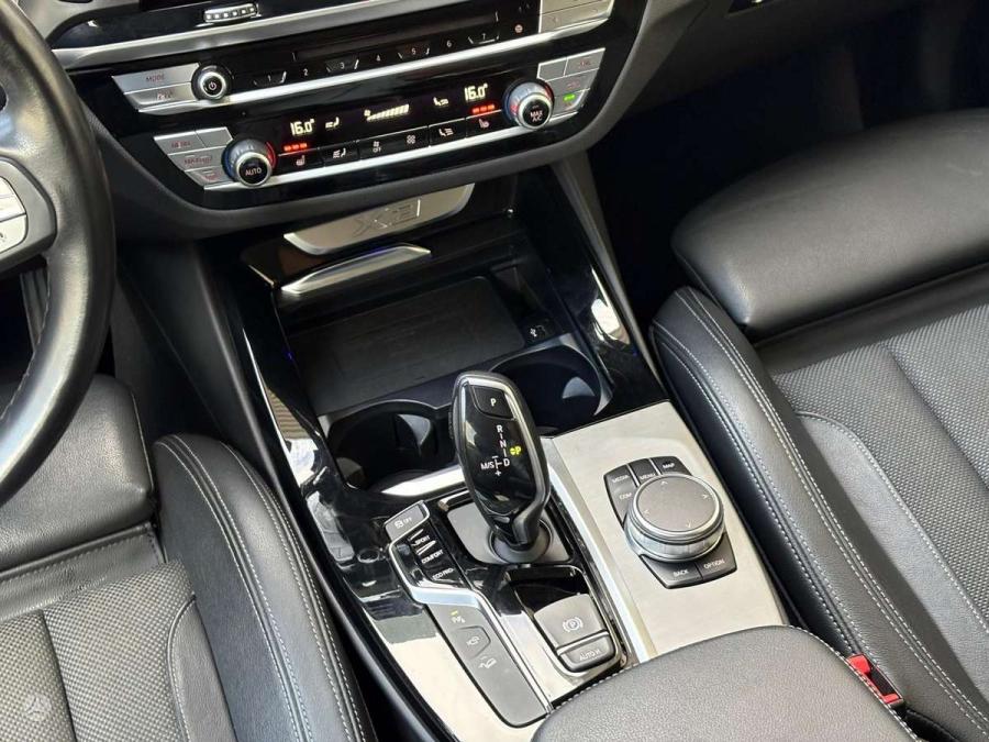 Grey BMW X3 2018 in Vilnius, with an engine capacity of 2.00 L and mileage of 215 thousand km for 21900 €, photo 25 on AUTOMOTO.COM.LV