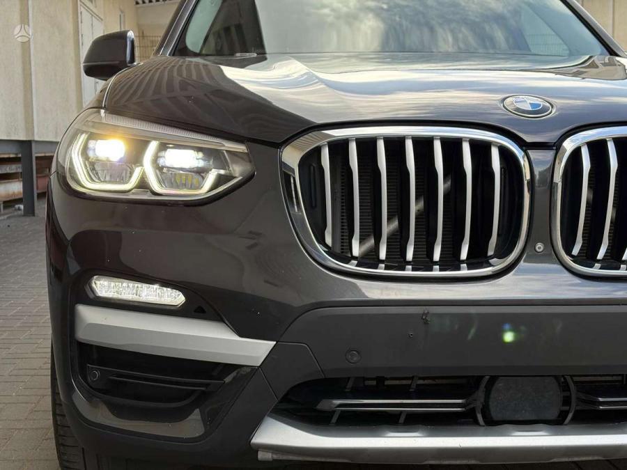 Grey BMW X3 2018 in Vilnius, with an engine capacity of 2.00 L and mileage of 215 thousand km for 21900 €, photo 27 on AUTOMOTO.COM.LV