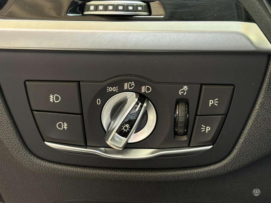 Grey BMW X3 2018 in Vilnius, with an engine capacity of 2.00 L and mileage of 215 thousand km for 21900 €, photo 31 on AUTOMOTO.COM.LV