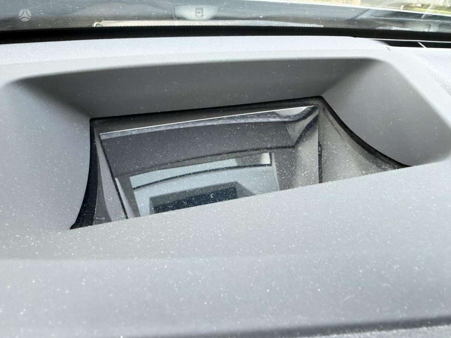 Grey BMW X3 2018 in Utena, with an engine capacity of 2.00 L and mileage of 201 thousand km for 19800 €, photo 12 on AUTOMOTO.COM.LV