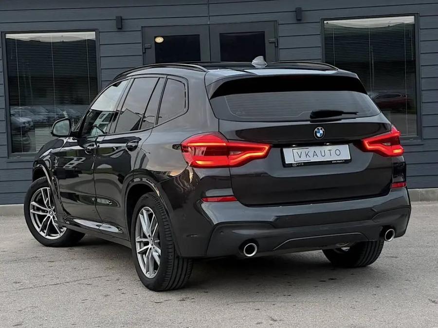 Grey BMW X3 2018 in Jelgava, with an engine capacity of 2.00 L and mileage of 210 thousand km for 23500 €, photo 3 on AUTOMOTO.COM.LV