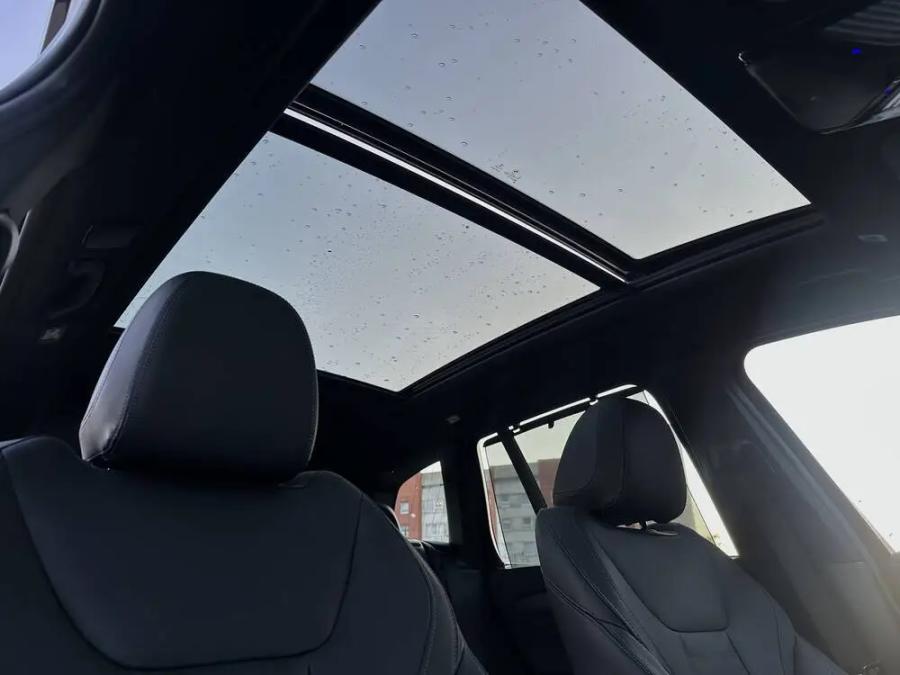 Grey BMW X3 2018 in Jelgava, with an engine capacity of 2.00 L and mileage of 210 thousand km for 23500 €, photo 10 on AUTOMOTO.COM.LV