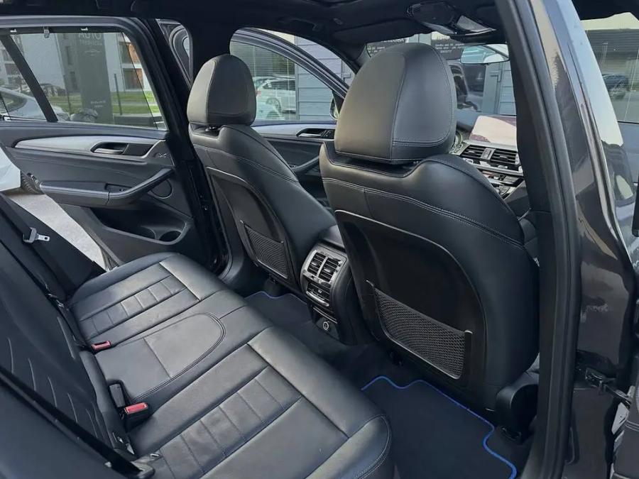 Grey BMW X3 2018 in Jelgava, with an engine capacity of 2.00 L and mileage of 210 thousand km for 23500 €, photo 11 on AUTOMOTO.COM.LV