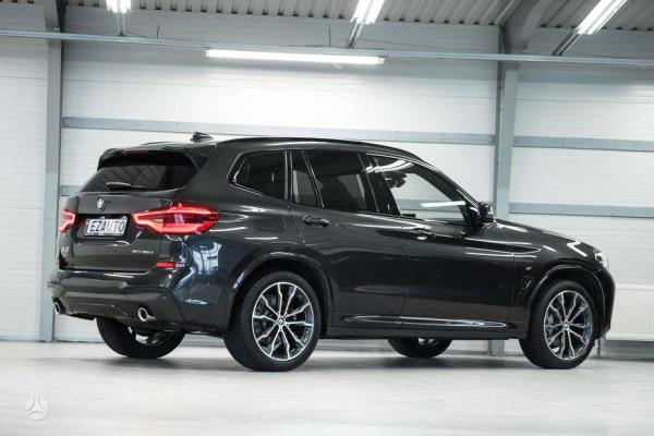 Grey BMW X3 2018 in Tukums, with an engine capacity of 2.00 L and mileage of 93 thousand km for 28777 €, photo 4 on AUTOMOTO.COM.LV