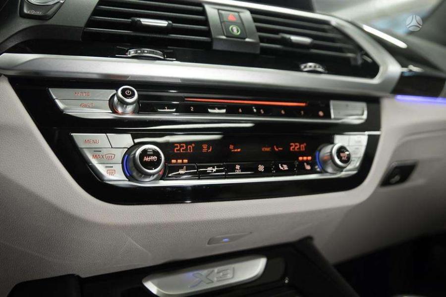 Grey BMW X3 2018 in Tukums, with an engine capacity of 2.00 L and mileage of 93 thousand km for 28777 €, photo 20 on AUTOMOTO.COM.LV