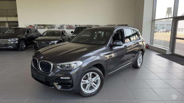BMW X3 2018 in Marijampole on AUTOMOTO.COM.LV Grey BMW X3 2018 in Marijampole, with an engine capacity of 2.00 L and mileage of 136 thousand km for 23999 €, photo 1 on AUTOMOTO.COM.LV