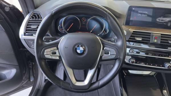 BMW X3 2018 in Marijampole on AUTOMOTO.COM.LV Grey BMW X3 2018 in Marijampole, with an engine capacity of 2.00 L and mileage of 136 thousand km for 23999 €, photo 10 on AUTOMOTO.COM.LV