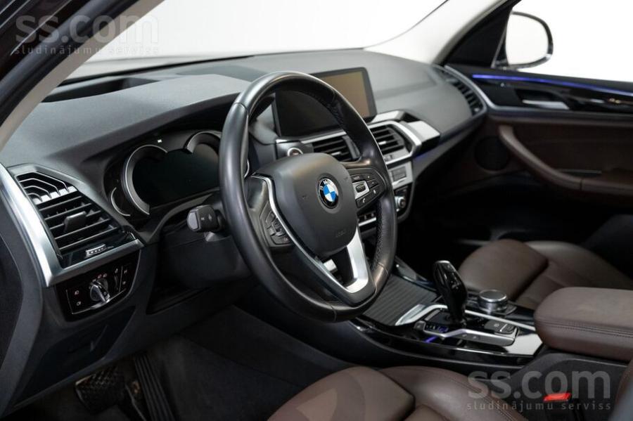 Grey BMW X3 2018 in Riga, with an engine capacity of 2.00 L and mileage of 119 thousand km for 24500 €, photo 12 on AUTOMOTO.COM.LV