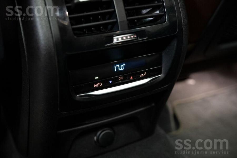 Grey BMW X3 2018 in Riga, with an engine capacity of 2.00 L and mileage of 119 thousand km for 24500 €, photo 19 on AUTOMOTO.COM.LV