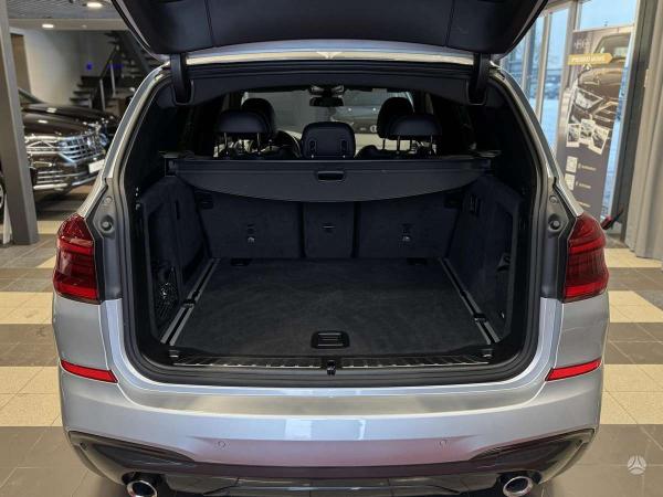 Grey BMW X3 2019 in Riga, with an engine capacity of 2.99 L and mileage of 204 thousand km for 27990 €, photo 8 on AUTOMOTO.COM.LV