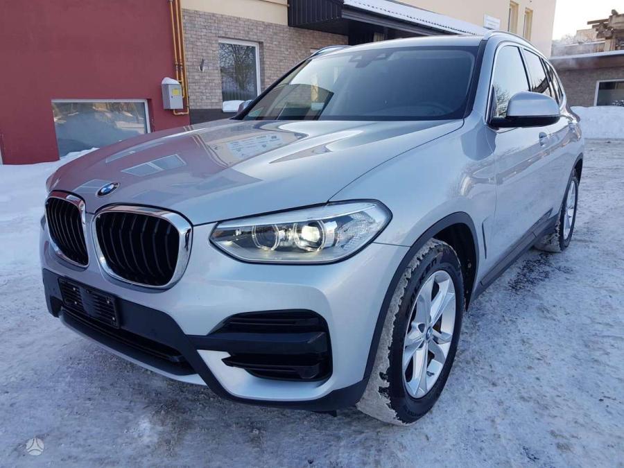 Grey BMW X3 2019 in Siauliai, with an engine capacity of 2.00 L and mileage of 194 thousand km for 17800 €, photo 1 on AUTOMOTO.COM.LV