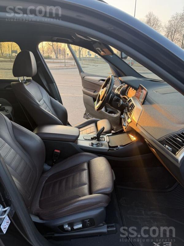 Grey BMW X3 2019 in Daugavpils, with an engine capacity of 3.00 L and mileage of 213 thousand km for 26800 €, photo 8 on AUTOMOTO.COM.LV
